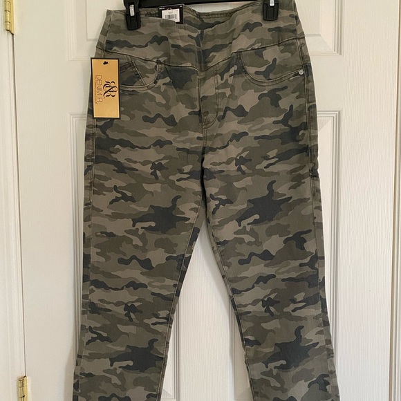 Rock & Republic | Pants & Jumpsuits | Rock Republic Denim Rx Camo Pants ...
